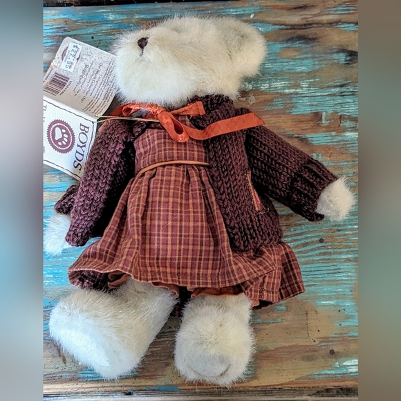 Boyds Bears | Other | Boyds Bears Meg 99834 Tjs Best Dressed Series ...